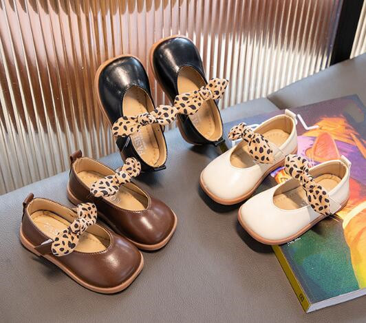 2023春新作★靴★子供靴★キッズ 女の子★可愛い シューズ★韓国風★3色21-30 株式会社 コスモス 問屋・仕入れ・卸・卸売の専門【仕入れならNETSEA】