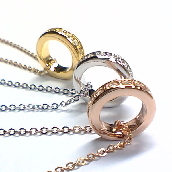 【日本製】【18色から選べる】【高品質クリスタル使用】フルエタニティリングペンダント/P-HR2 白金巧芸 株式会社 | 卸売・ 問屋・仕入れ ...