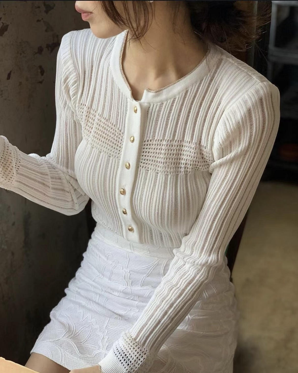 2024年夏秋新作 カットソー Vネック 長袖 人気 韓国系 気質 TASSA 問屋・仕入れ・卸・卸売の専門【仕入れならNETSEA】