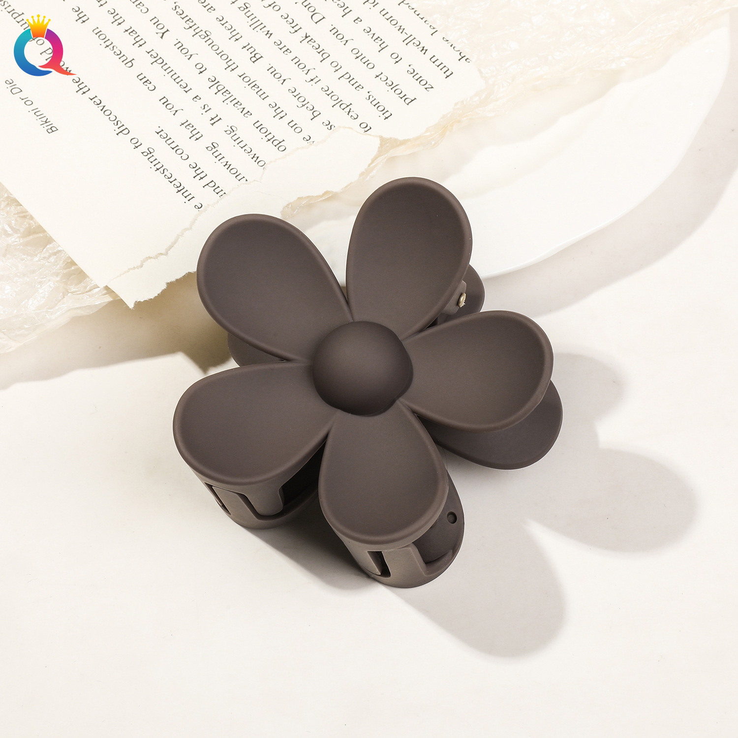 ABSラバーペイント大輪ヘアクリップ 7.5cm ダークコーヒー | 卸売・ 問屋・仕入れの専門サイト【NETSEA】