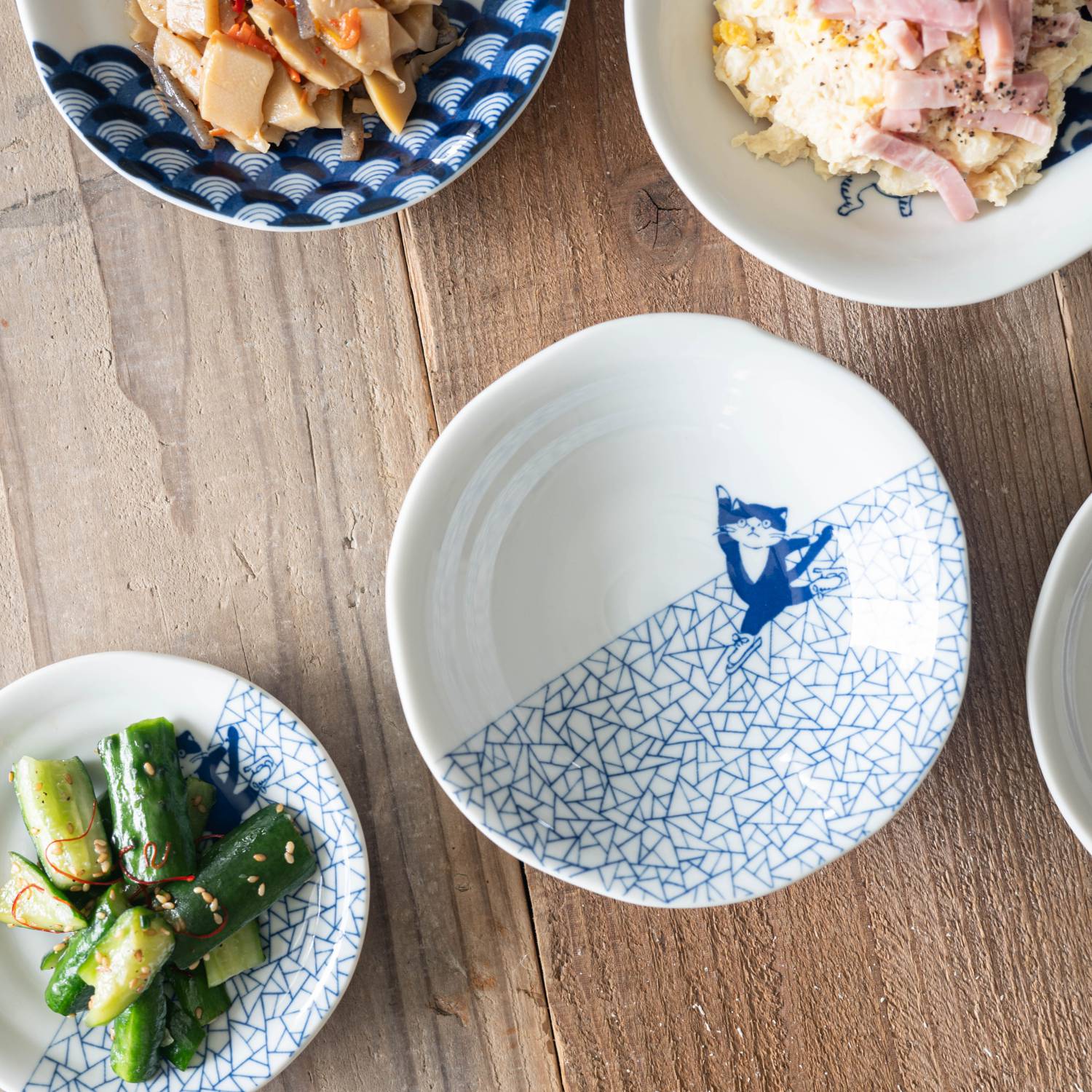 猫 シチタ ソメネコ 16.5cm浅鉢 氷裂紋 日本伝統模様[美濃焼] | 卸売・ 問屋・仕入れの専門サイト【NETSEA】